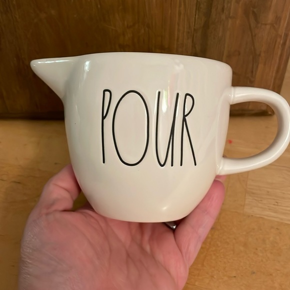 Rae Dunn | Kitchen | Preowned Excellent Condition Rae Dunn Pour Creamer ...